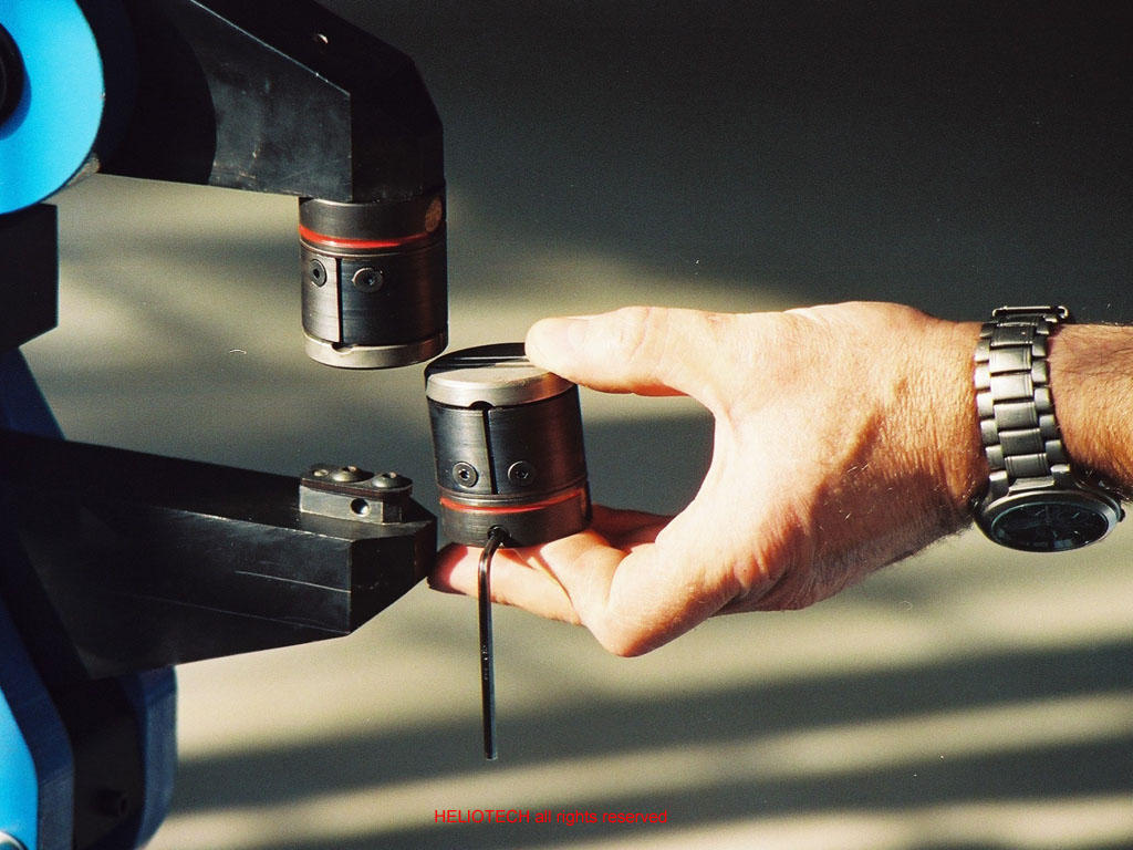 HELIOTECH, klassische Maschinen und Werkzeuge zur Blechbearbeitung.