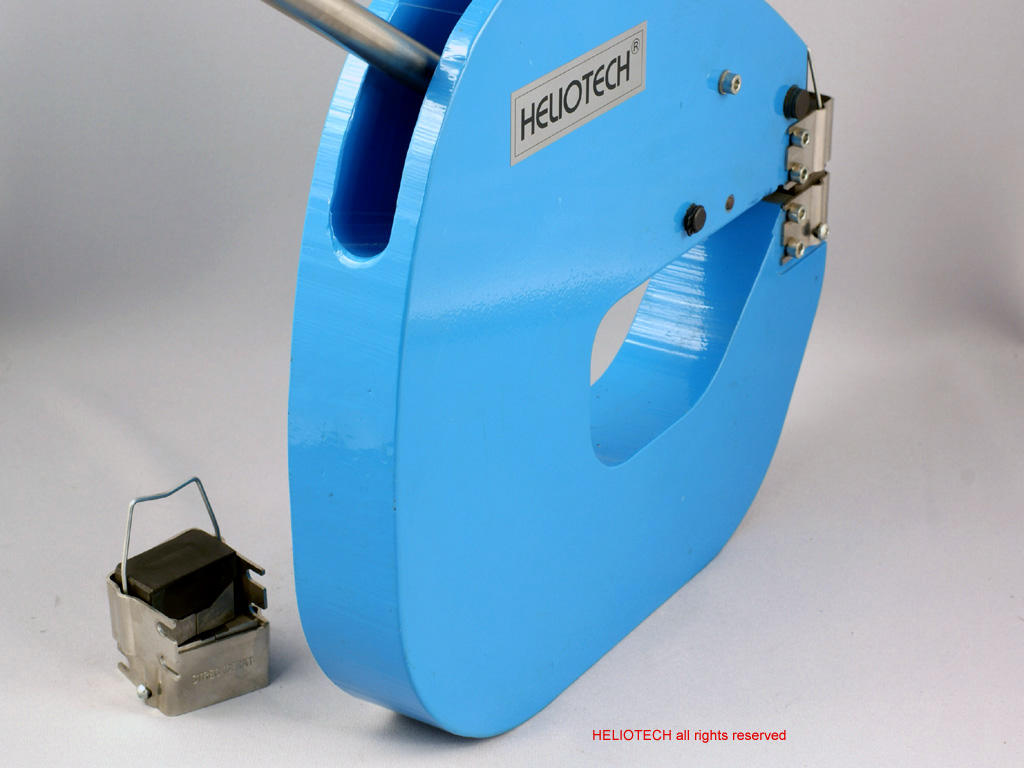 HELIOTECH, klassische Maschinen und Werkzeuge zur Blechbearbeitung.